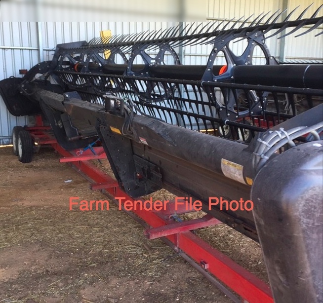 25ft MacDon Front Must Suit M205 | Farm Tender